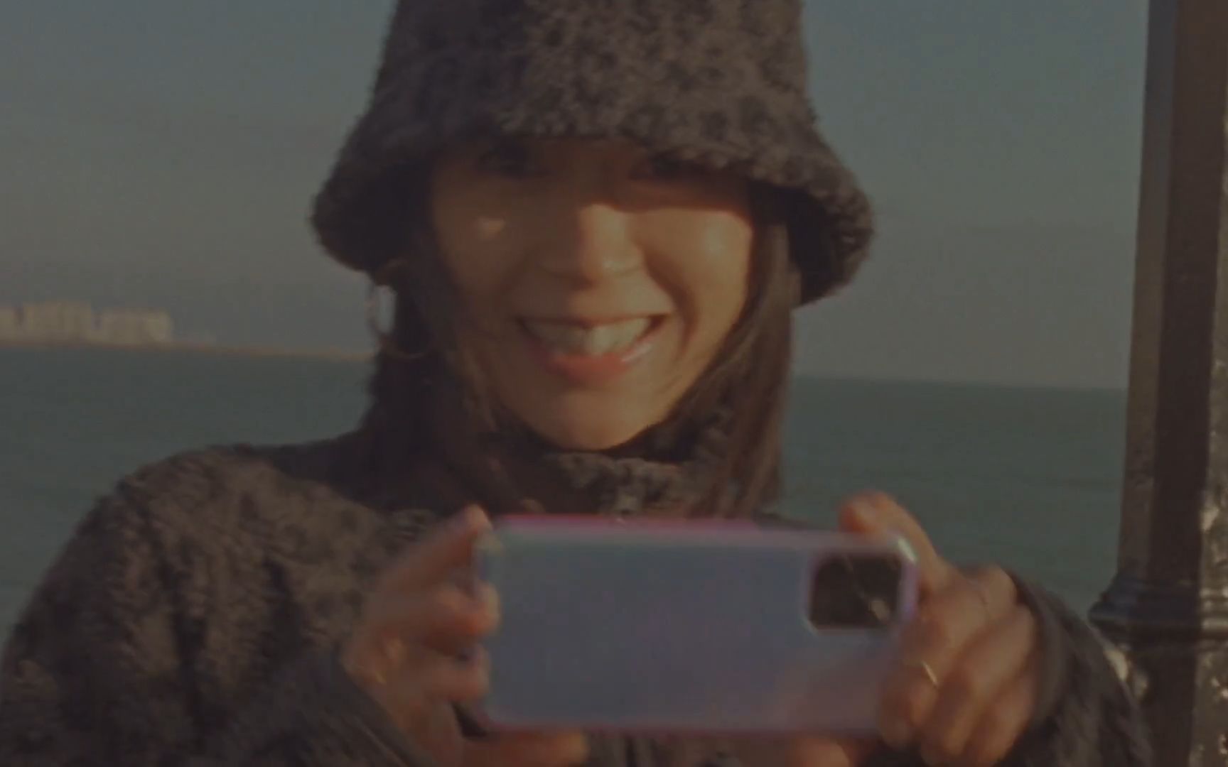 ...宇多田光 - 《One Last Kiss》(电影《新·福音战士剧场版:终》主题曲)