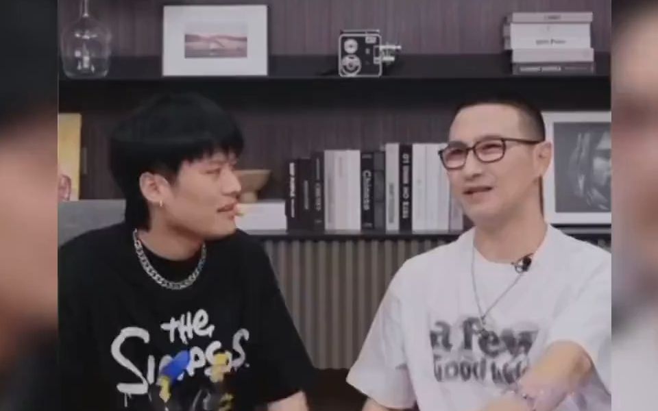 小杨哥做客汪峰直播间,汪峰老师怀疑小杨哥的实力,一下子懵圈了