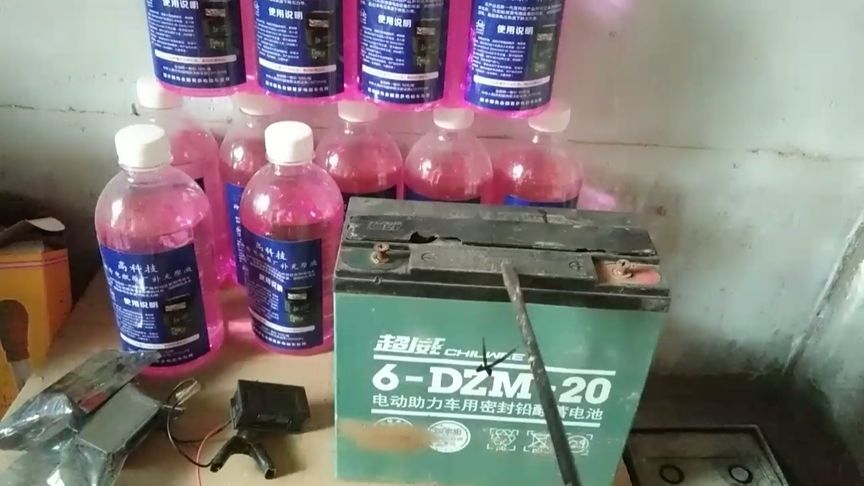 电瓶怎么修复几个小技巧,学到就是赚到,几块钱就能让你多用几年