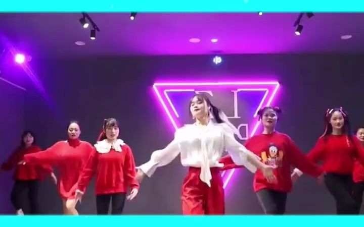 ...元旦年会开场舞,节奏动感活泼,经典曲目,舞台效果超好 元旦汇演 元旦舞