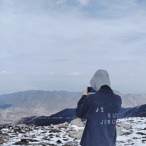 一杯冰拿铁不加奶 