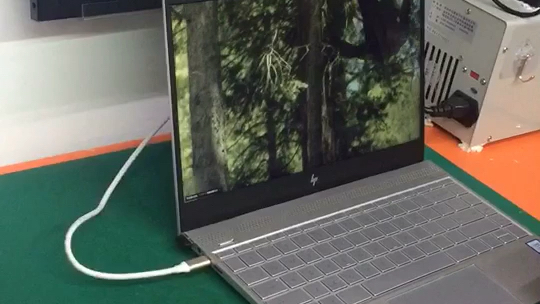 便携式USB-C显示器 一根线接管,只需618元