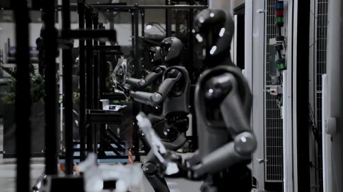 进化太快!来看看Figure公司的人形机器人在一年内发生了什么?