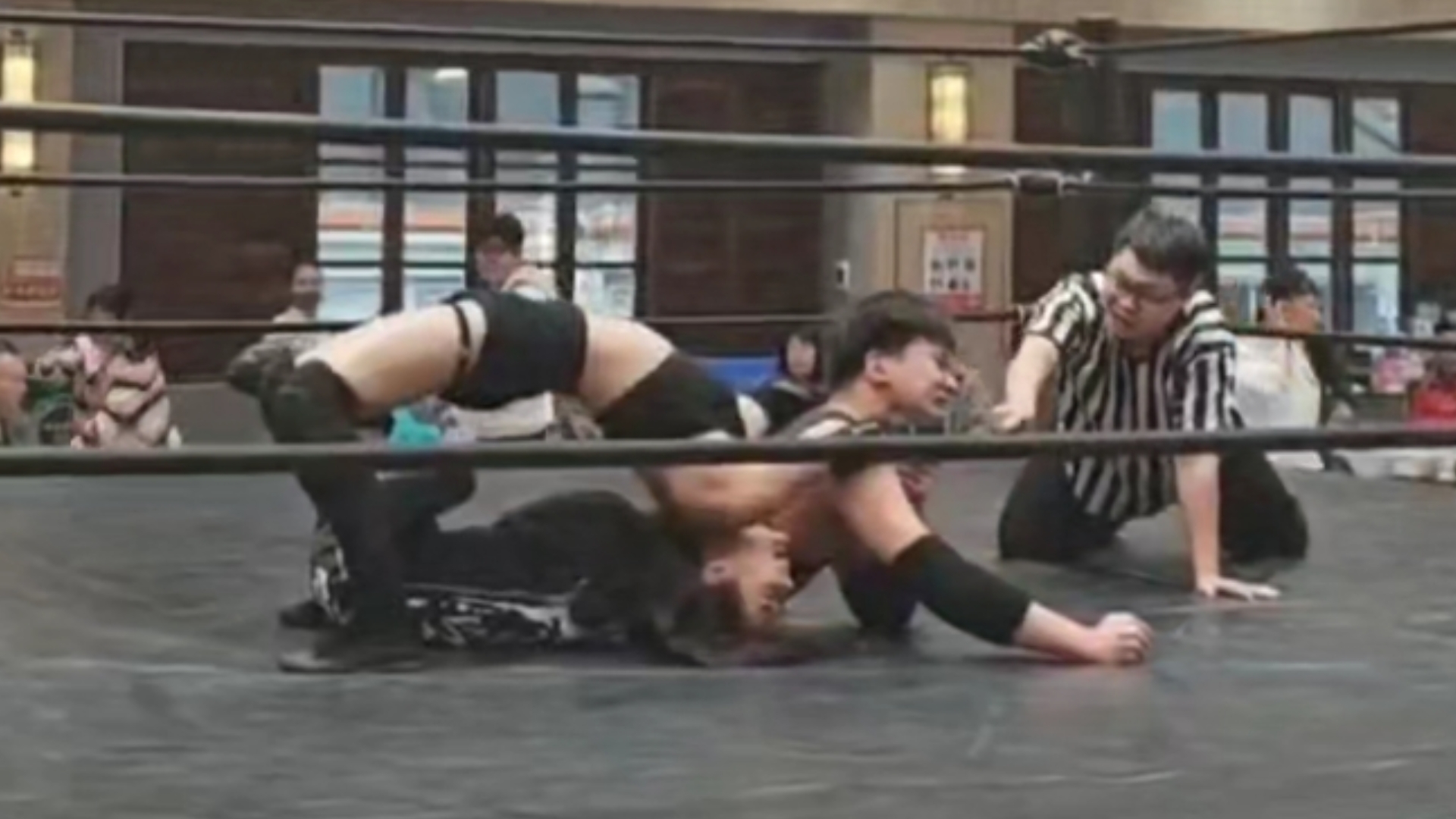 男女混合单打赛 喵喵子 VS 放逐者颜祝昊 广东早茶摔角 2024.12.8