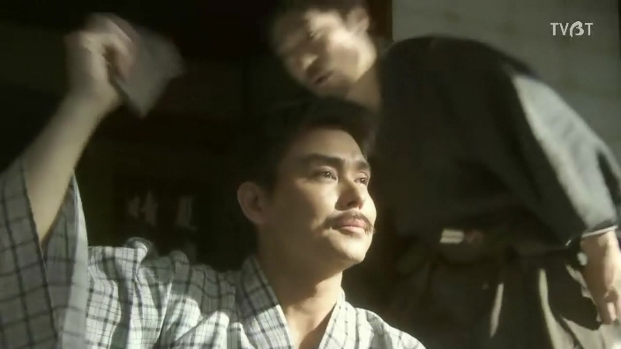 甲午之后日本陷入狂热 年轻人崇拜军人 走向军国不归路