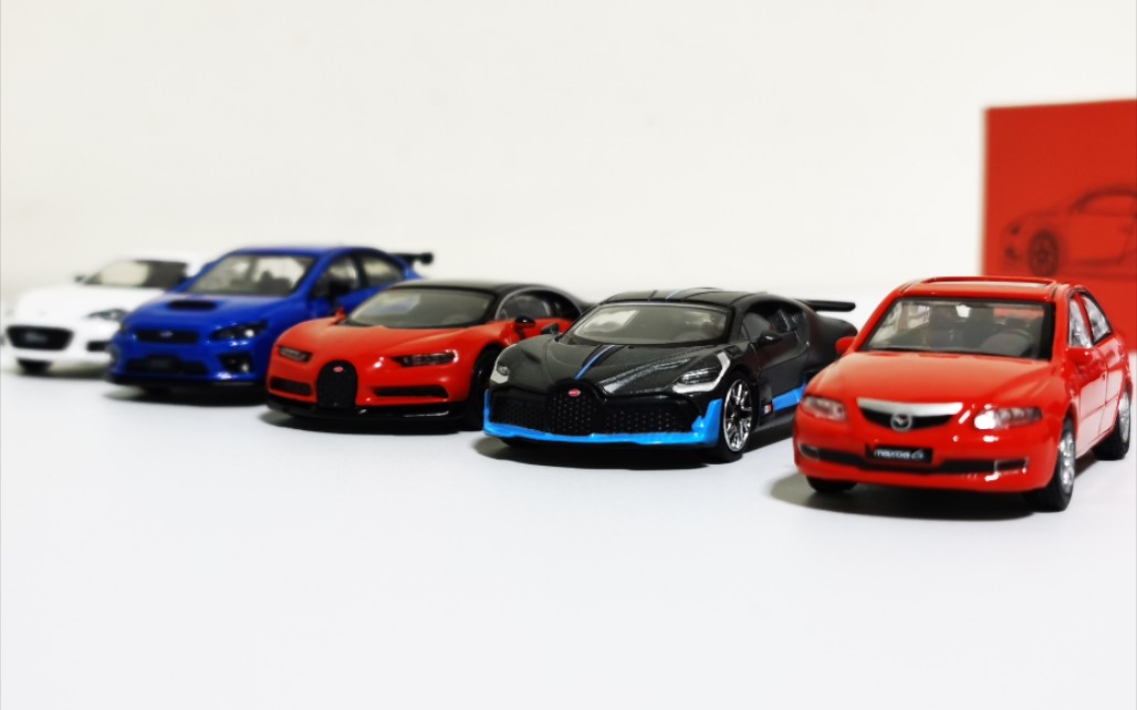 【模型】开箱JKM1/64小比例汽车模型布加迪Chiron/布加迪Divo/...