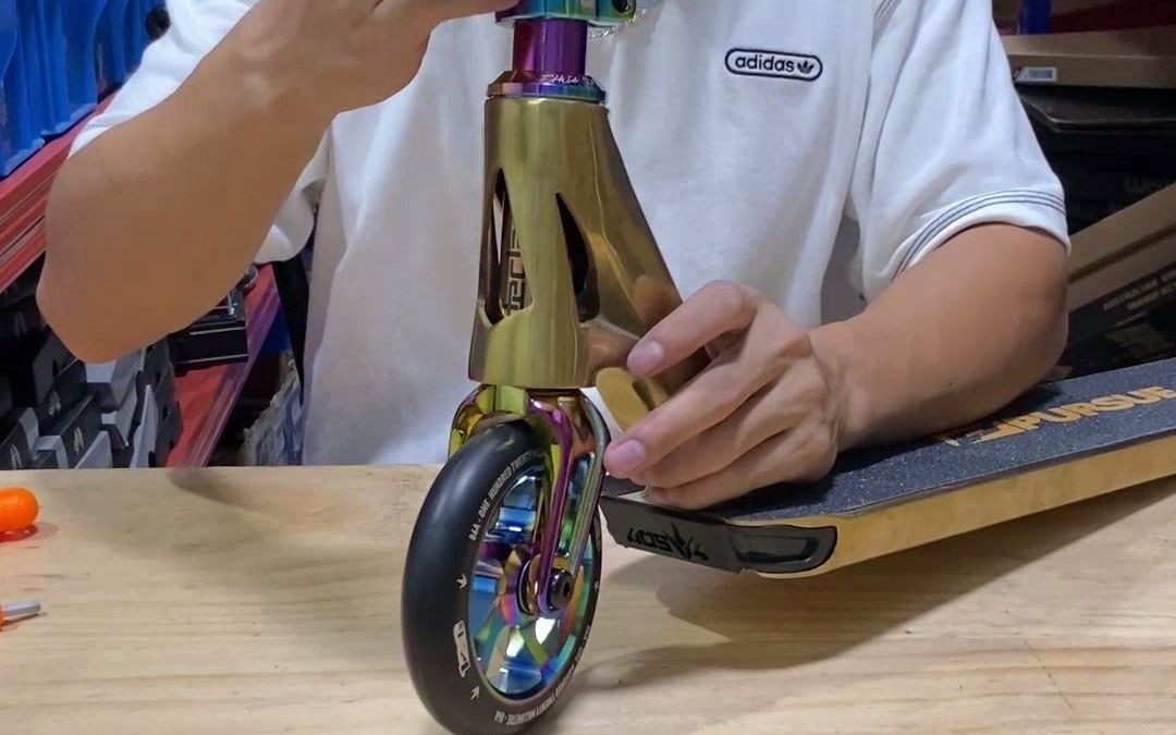 KEY组装日记 | 沉静式组装、展示Envy极限滑板车SCS系统安装方法【...