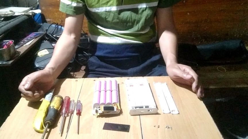 品胜TS-D199充电宝(移动电源) 完美拆卸及维修