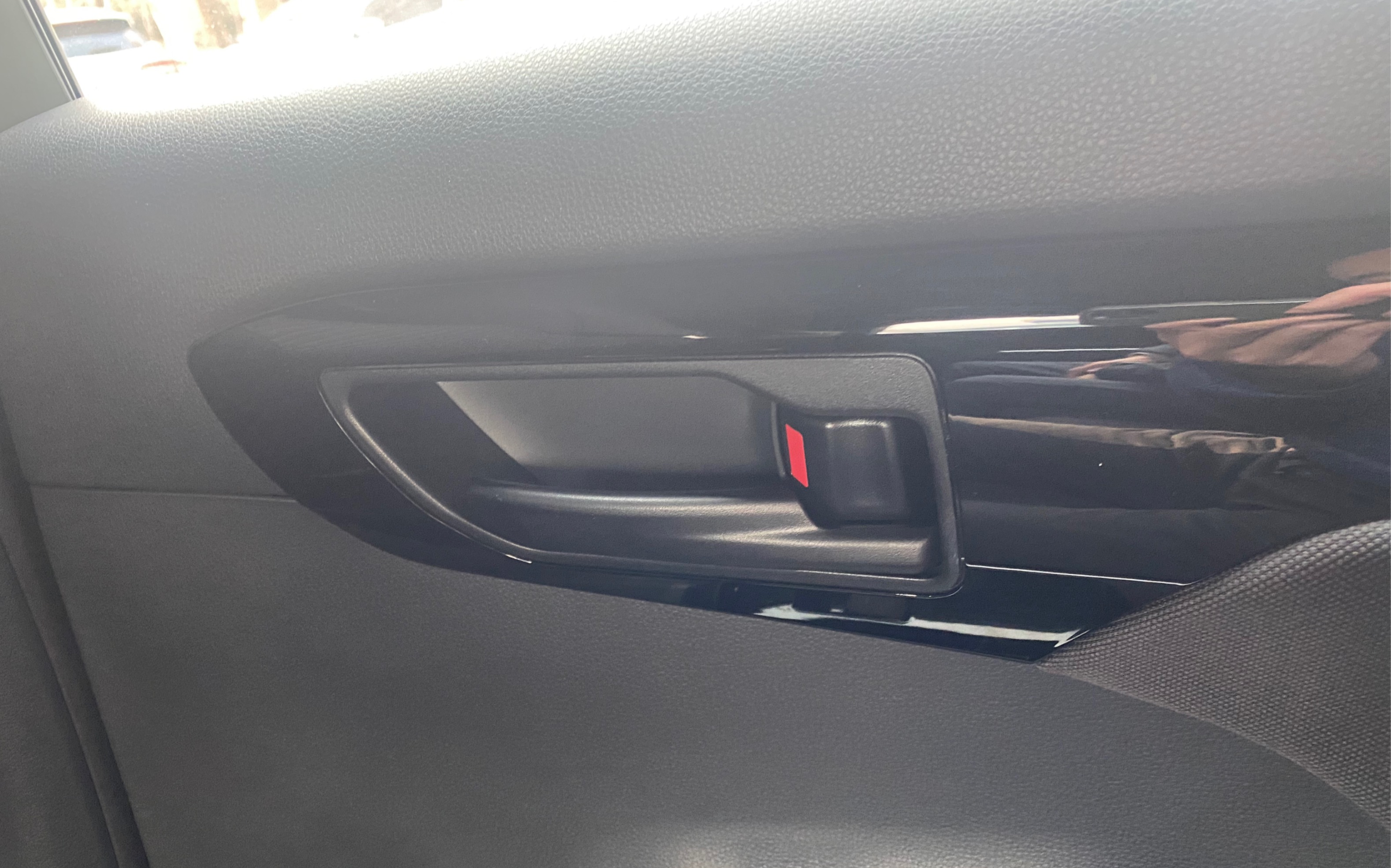 卡罗拉雷凌亚洲狮真皮门板安装教程