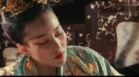 他饰演的太监用树叶挠美女的脚心,演的也太到位了!