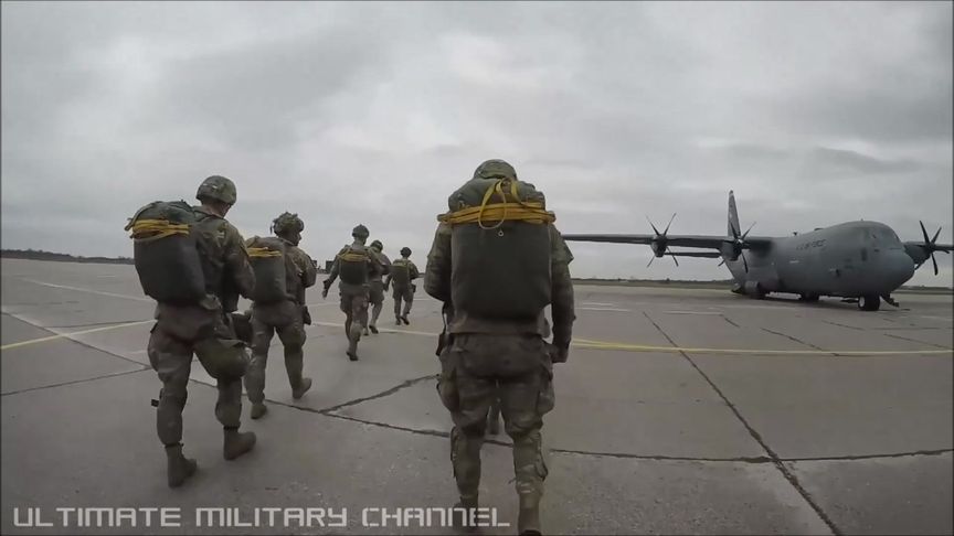 美军空降兵的降落伞原来长这样