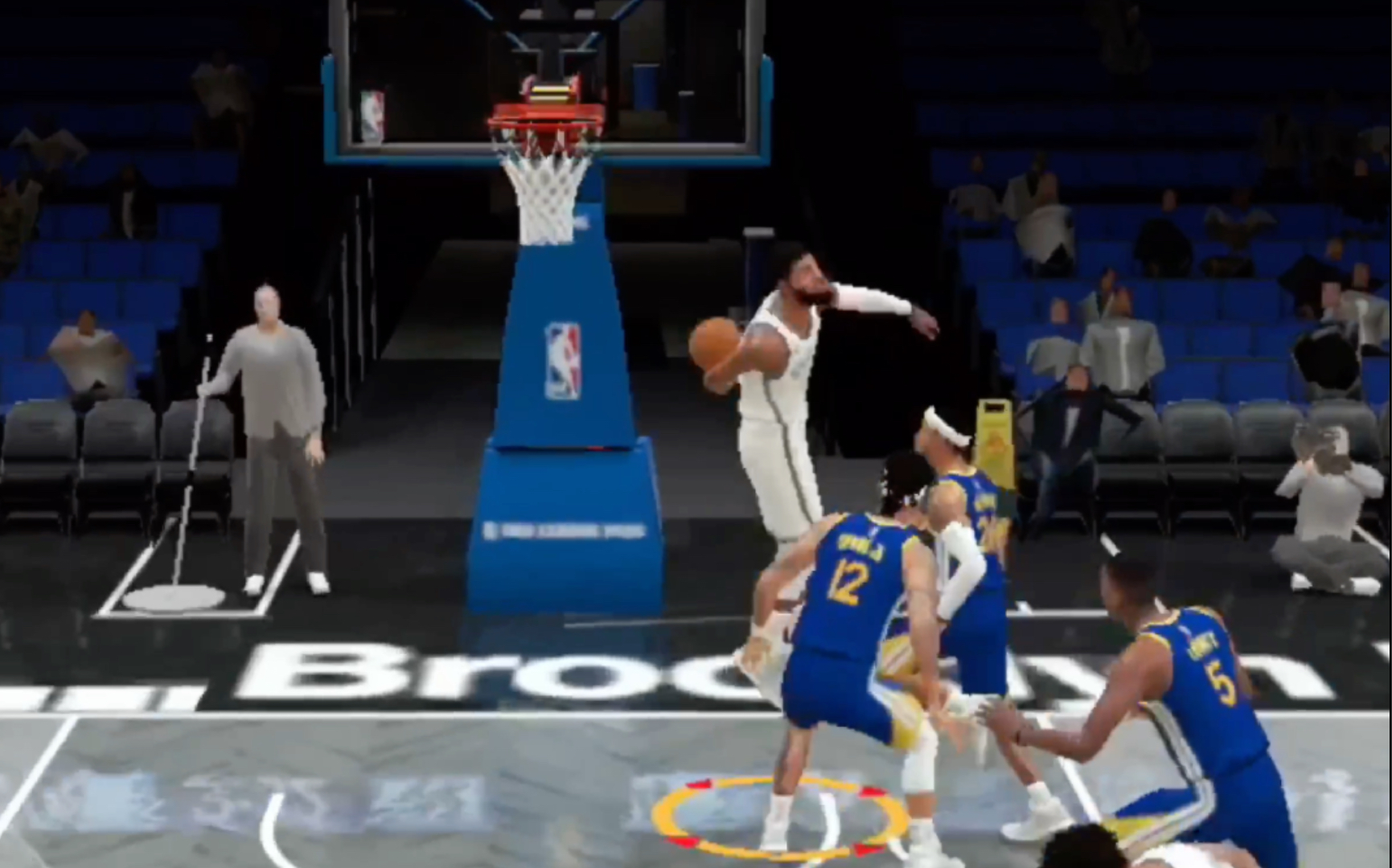 NBA2k21手游-更新.白乔丹扣篮包.自抛自扣.720度扣篮.超级战斧隔扣