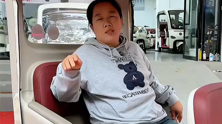 通勤新宠!爱玛乐享CA500电动三轮车,续航动力双在线