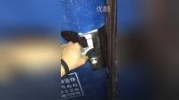 防盗门内侧把手松动