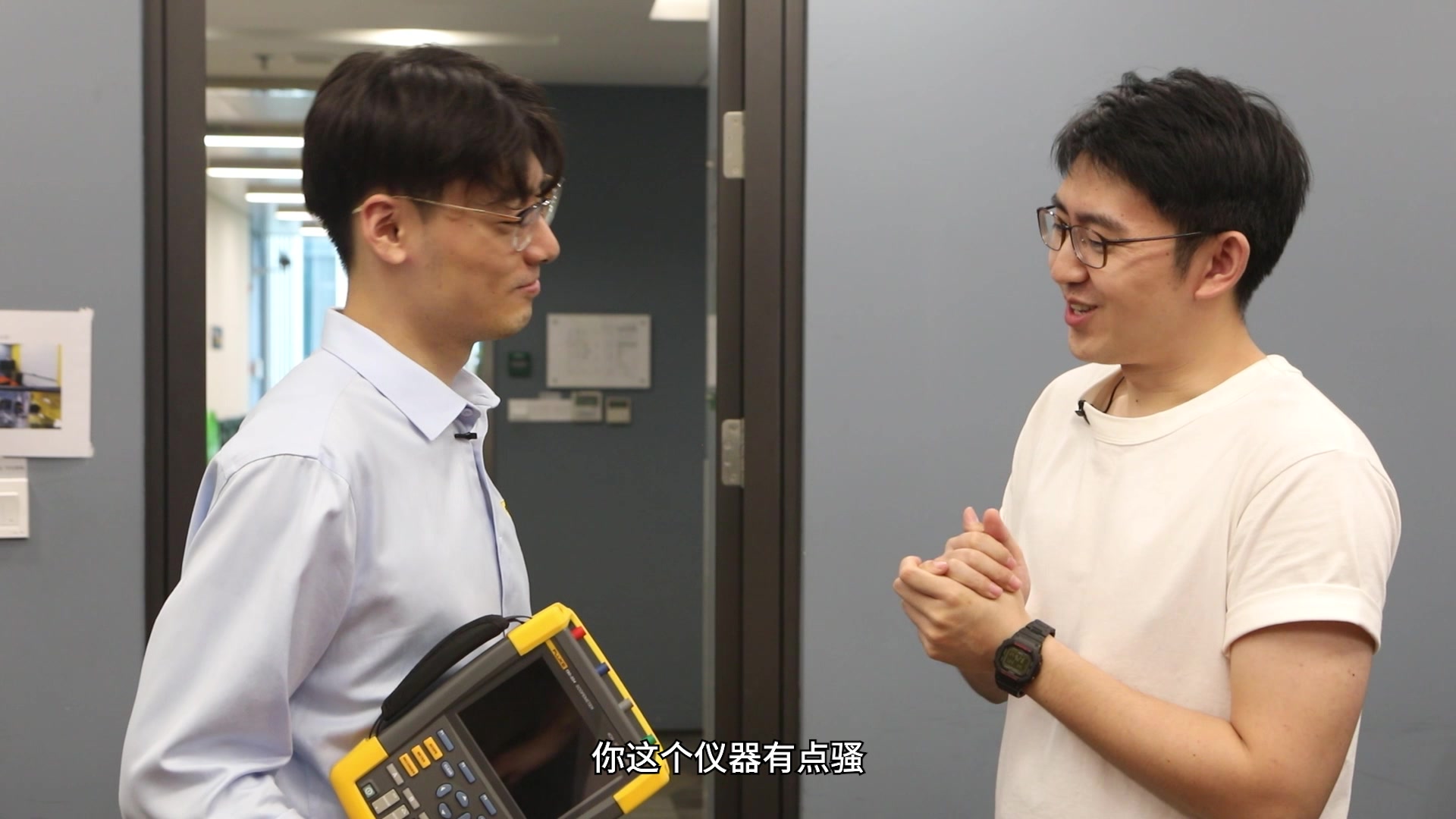 apple在手 说走就走——手持示波器