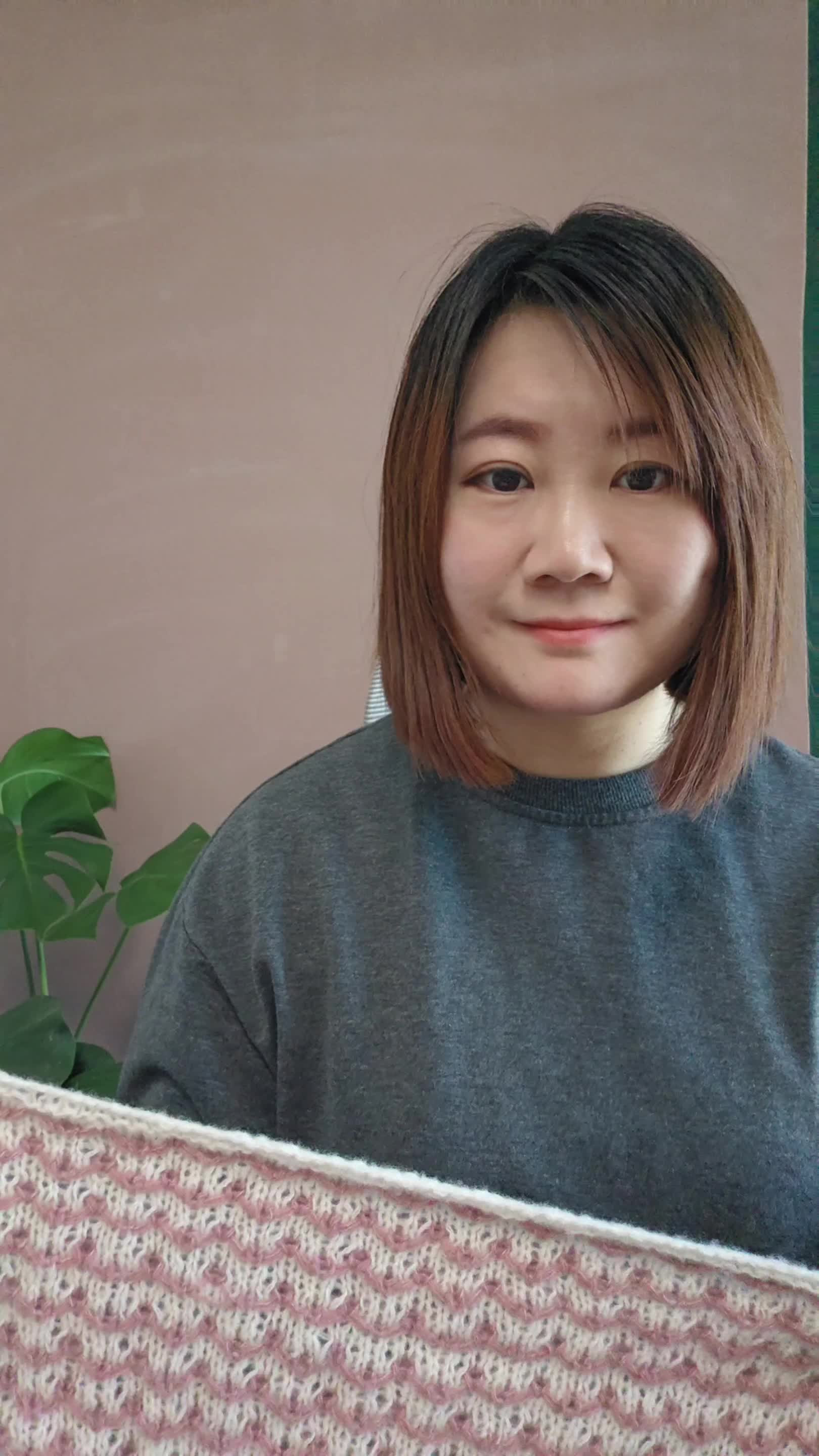 滑针提花三角巾 秋冬最实用单品,兼具装饰性和保暖性,滑针提花很好玩,...