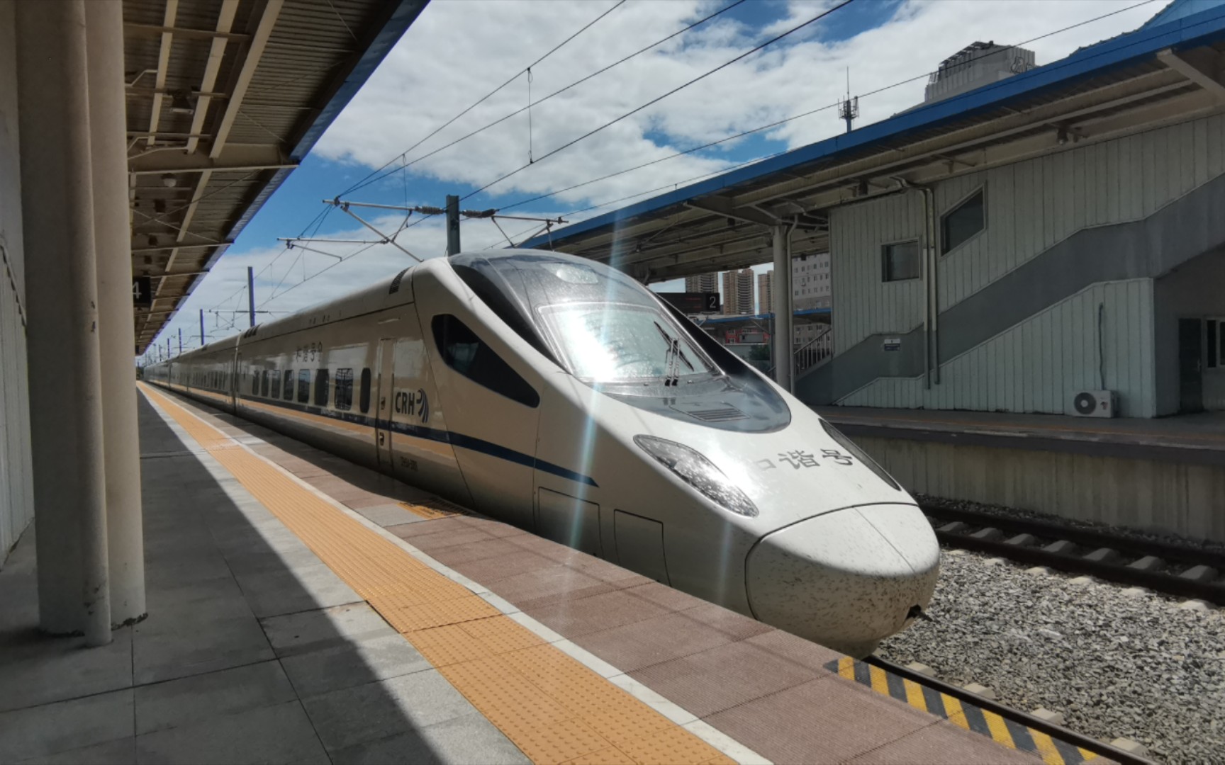 【盘营高铁】D8088次列车进盘锦站4站台