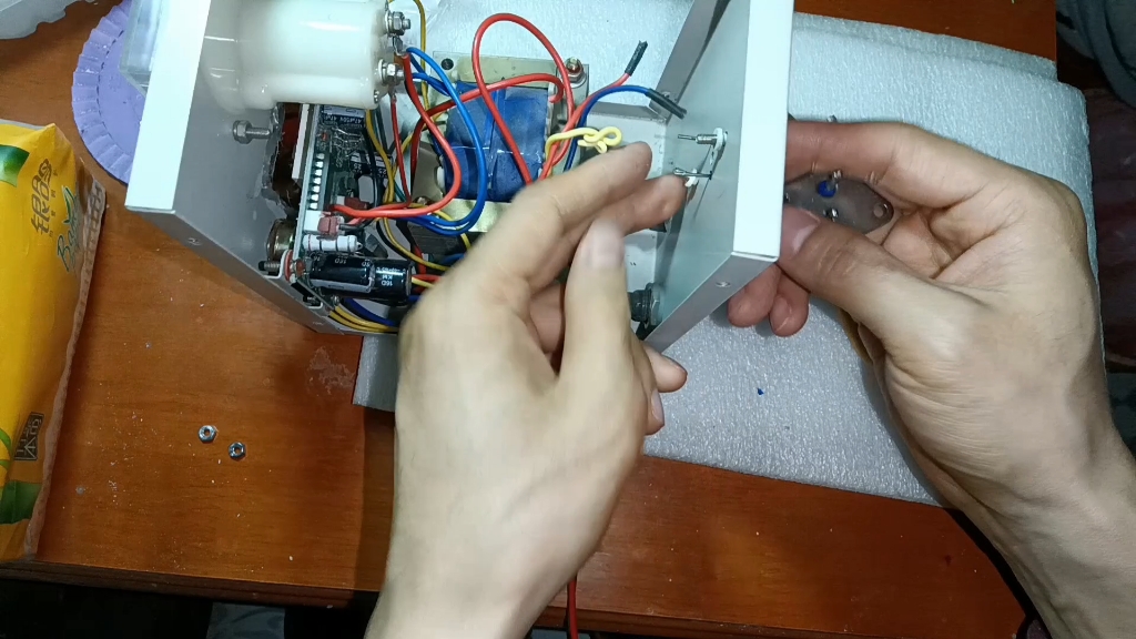 不卖残、不卖se、不卖嘴,就是拍一个维修过程,能有啥流量!