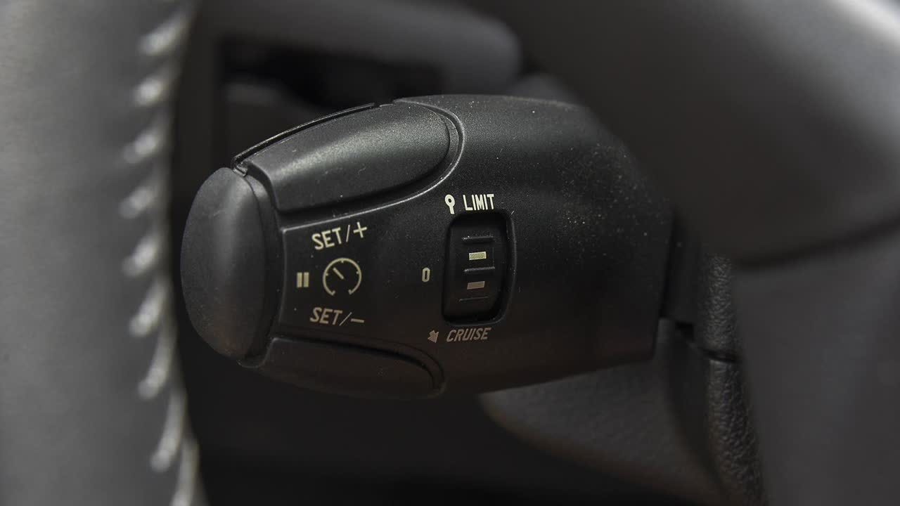 定速巡航功能该怎么使用?花几分钟看懂,新手:原来这么简单