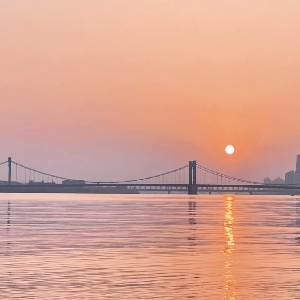 努力奋斗的每一天呀 