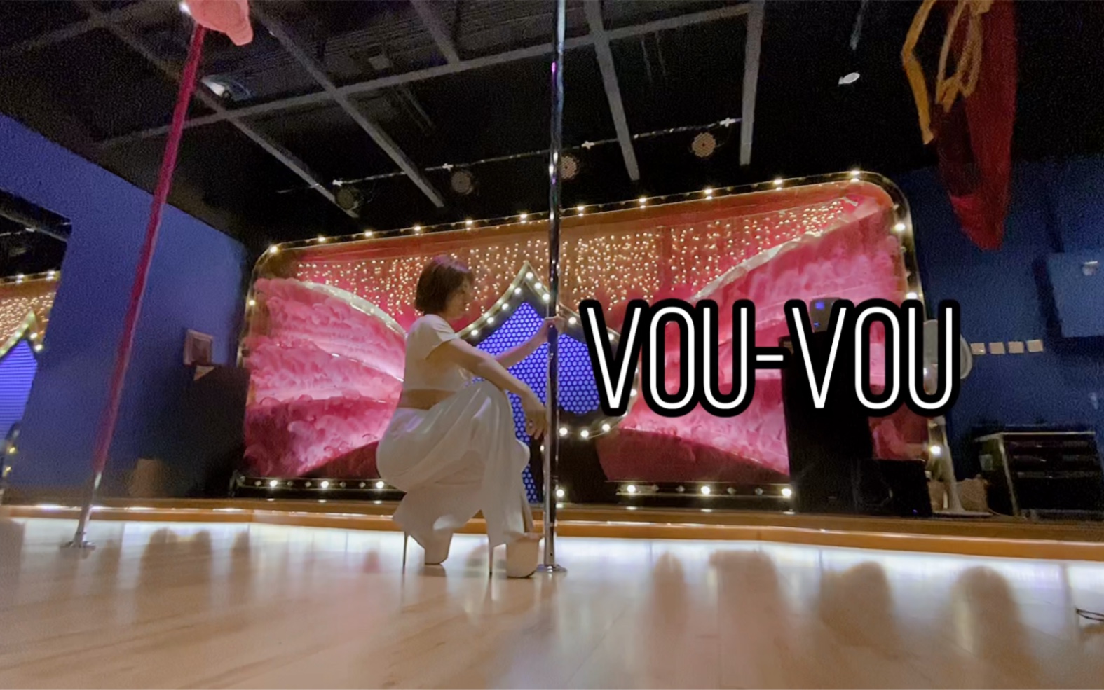 高跟鞋ߑ�钢管舞《Vou-Vou》牧牧老师越教越难,最近的舞蹈课内容...