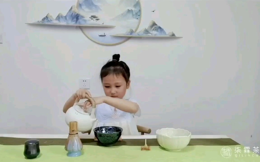 弘扬中华优秀传统文化,创造中华文化新的辉煌。