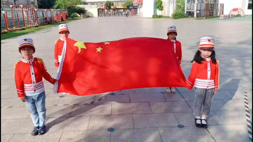 有一种感动叫“中国红”;有一种骄傲叫“五星红旗”