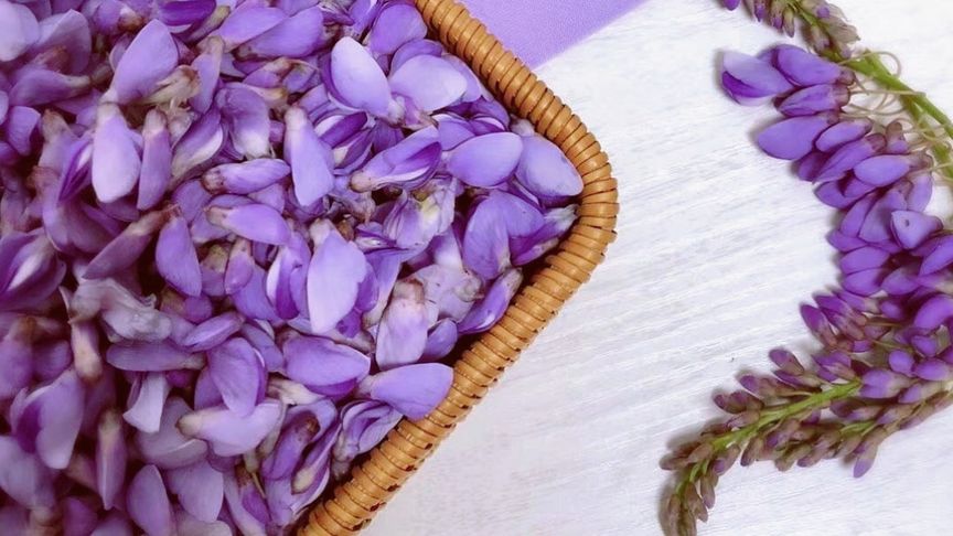 据说这个花有药用价值,摘回家做成一道菜,竟然这么受欢迎