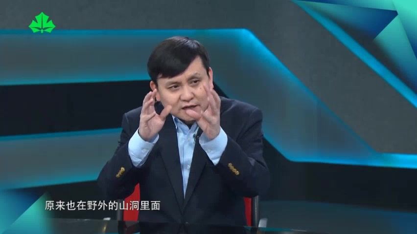 《公共安全教育第一课》张文宏医生给学生讲解新型冠状病毒肺炎