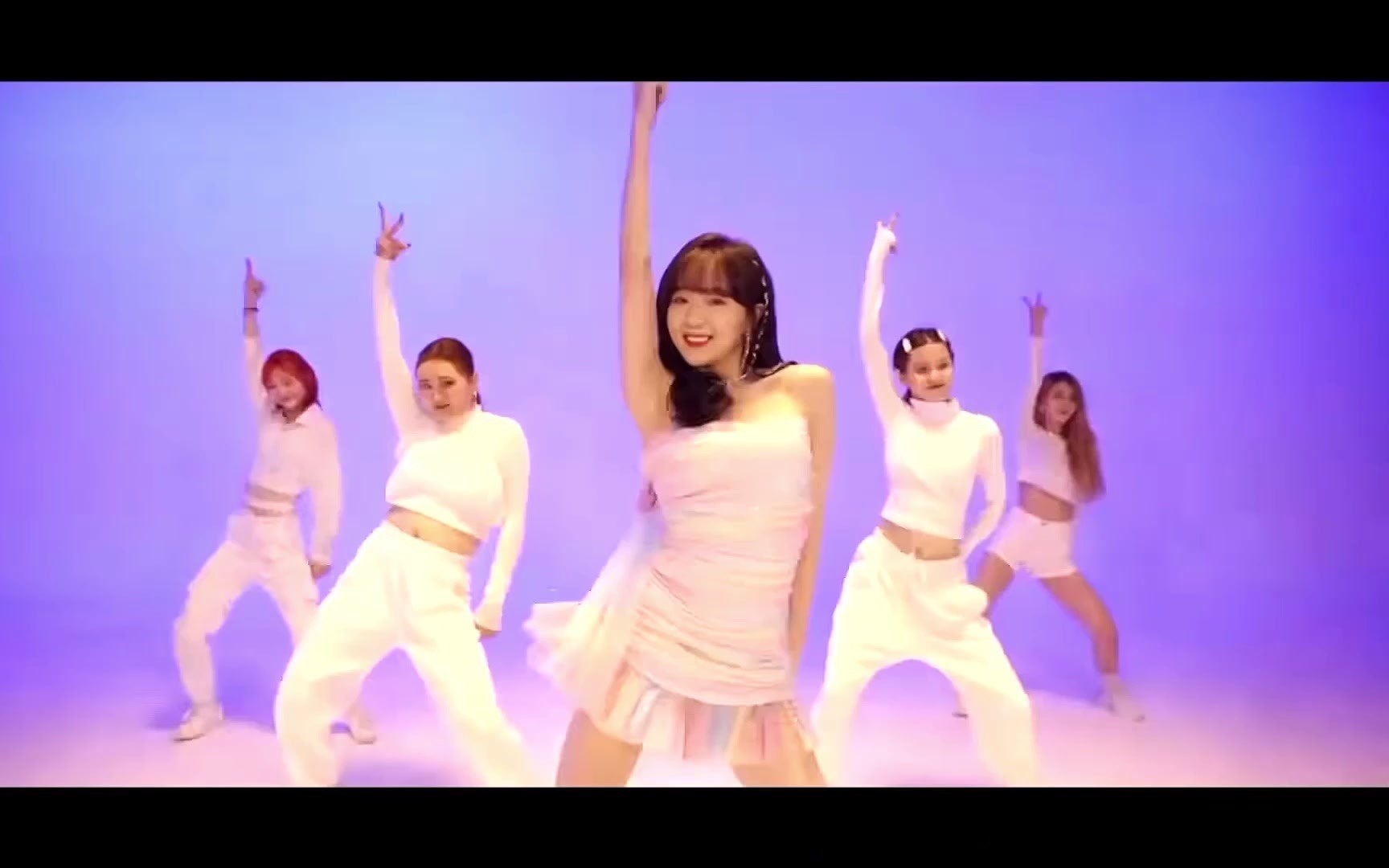 最近爆火网络的甩手舞原唱歌曲《why oh why》小姐姐真飒