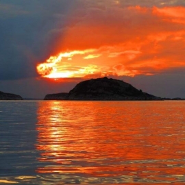 墨殇浅流 