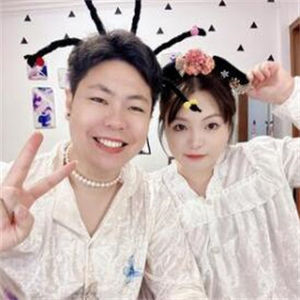 小倪很哇噻 