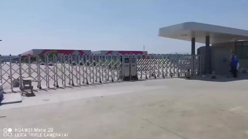 又一伸缩门安装完毕,通电试运行中～