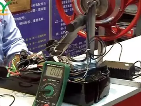 电动车维修视频教程_电动车转把是怎样的工作原理