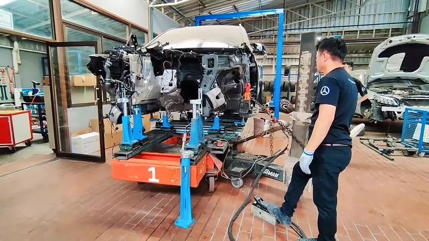 汽车各个部位钣金修复:大梁校正切割换件,这是标准汽车钣金流程