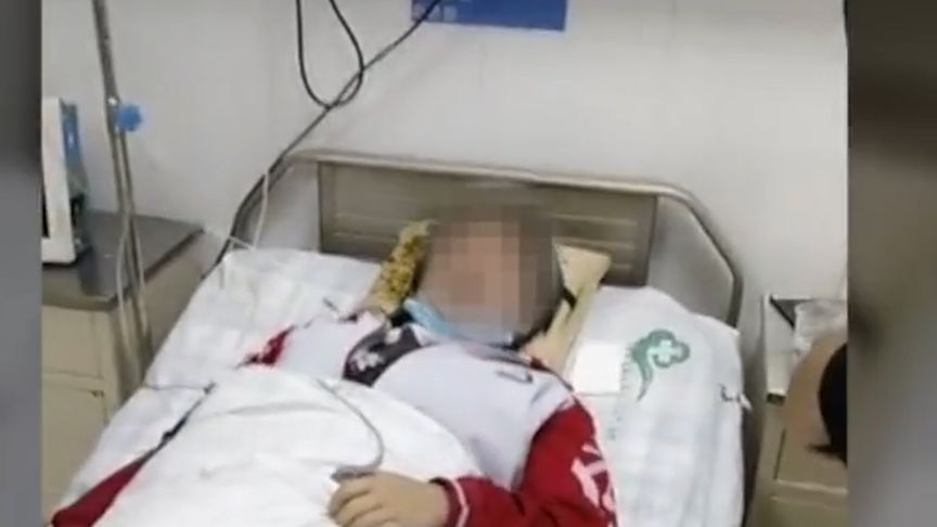 贵阳一中学发生疑似食物中毒事件 学生:感觉鸡腿味道“怪怪的”