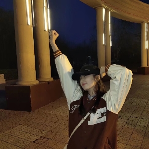 啊雯来啦 