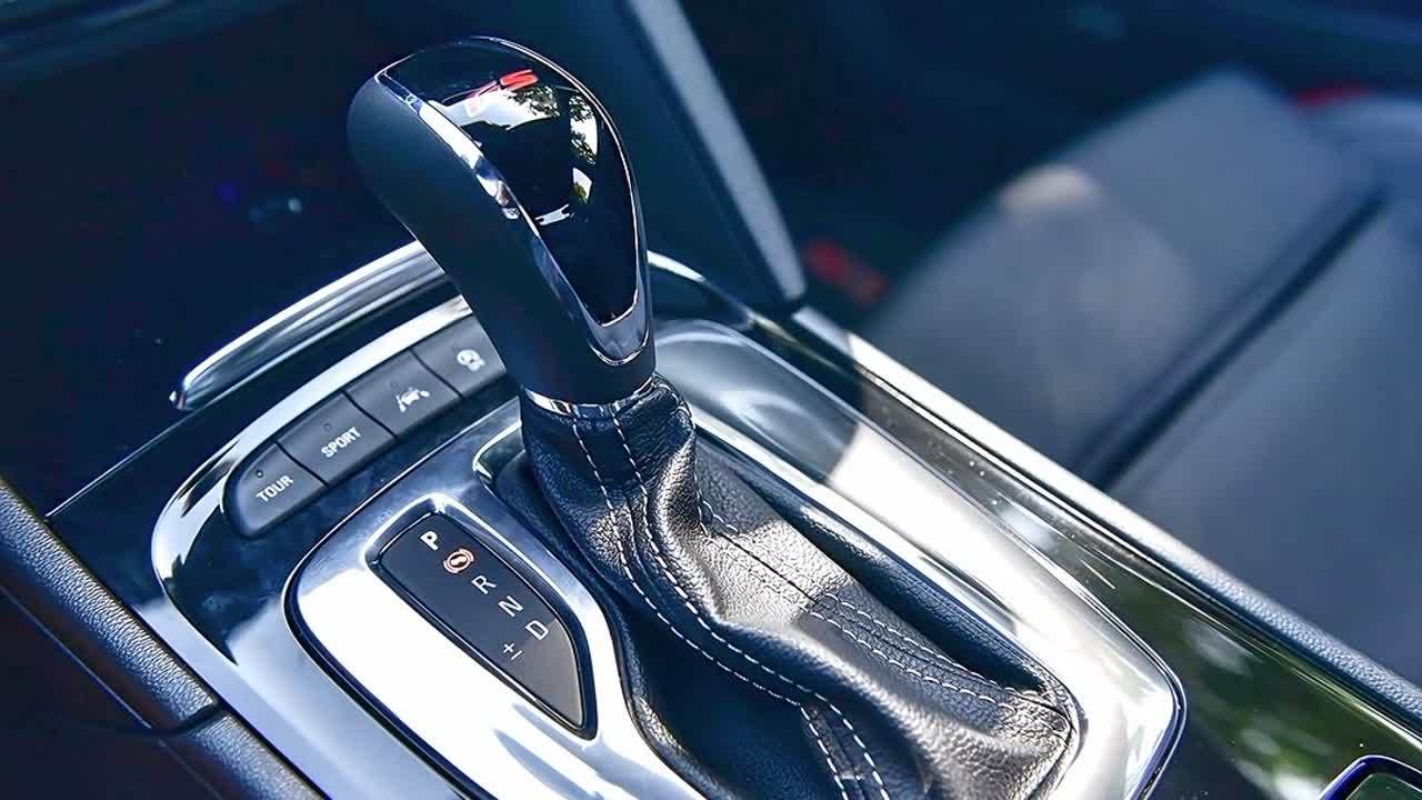 自动挡里的"手自一体",你会用么?多少人没用过手动模式?