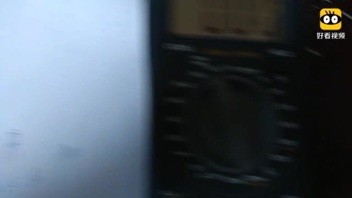 电工知识:怎么用万用表测三极管的放大倍数?