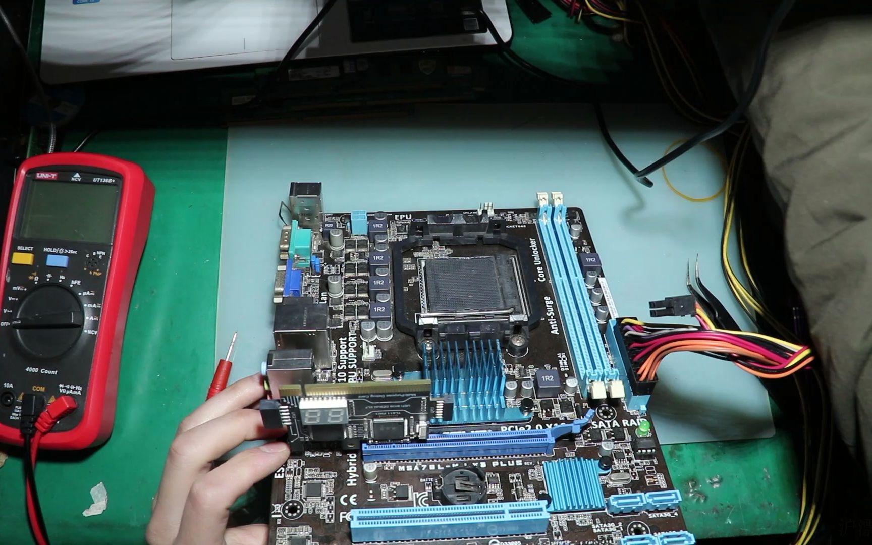 客户寄来这样的板子还该不该修呢