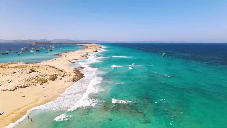 轻松静心解压:重重叠叠的高山,看不见一个村庄