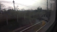 K1004次列车从安康站开出,途中拍货场