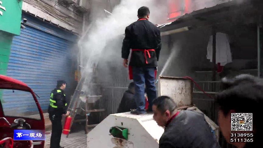 恩阳:一宾馆厨房突发火灾