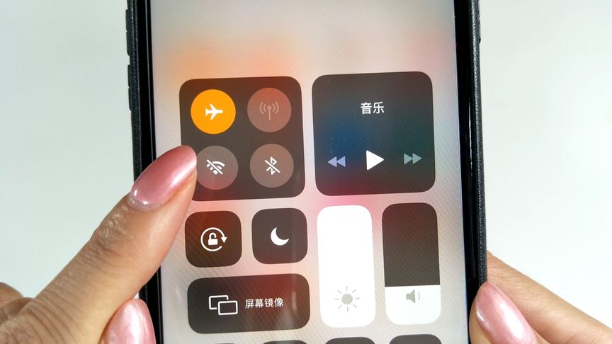 今天才知道,手机飞行模式还有这些“隐藏功能”,每天都能用得上