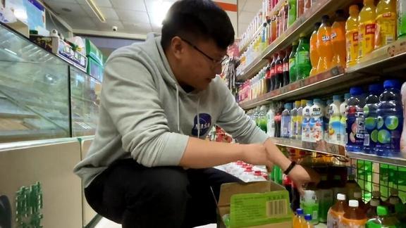 今天我是你|记者体验24h便利店夜班收银员