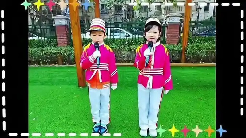 外孙女在幼儿园主持升旗仪式