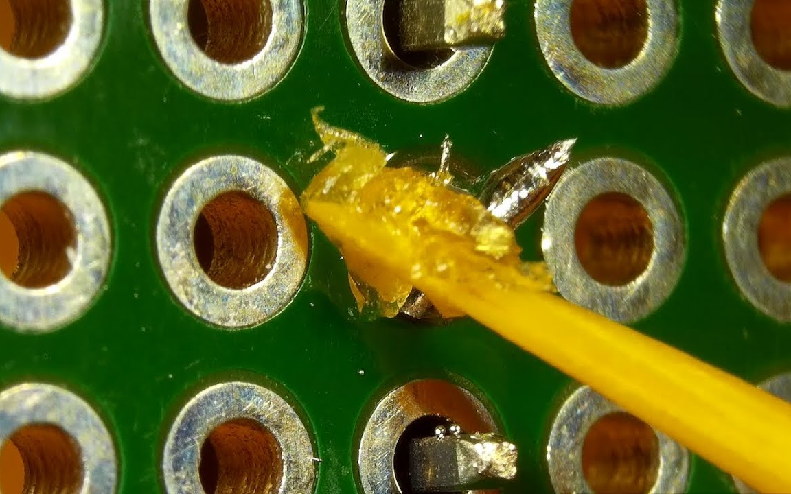 焊接过程中助焊剂使用演示