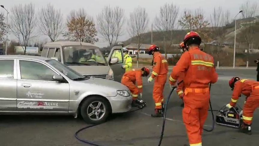 应急处置演练提升应对恶劣天气下道路交通事故救援处置能力