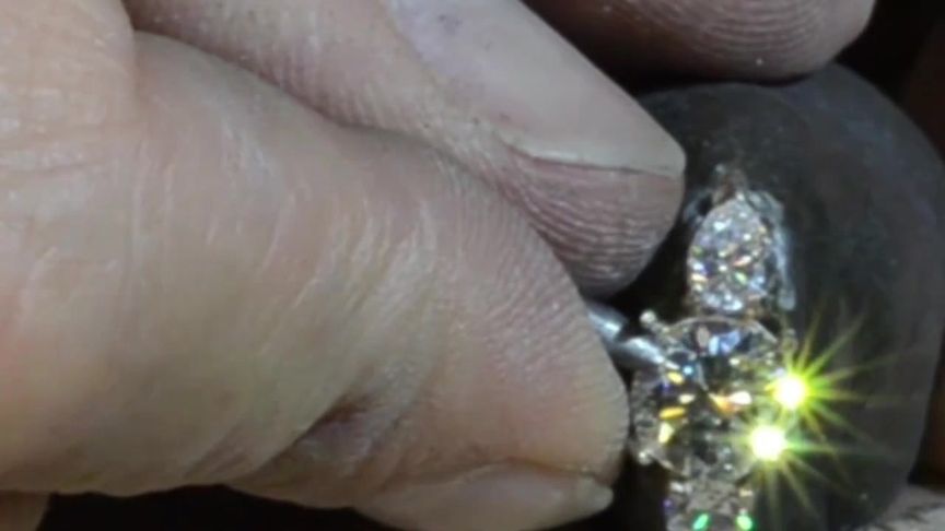 明星结婚钻戒制作过程曝光