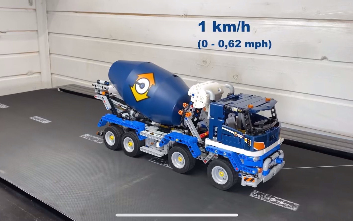 乐高混凝土搅拌车 42112 速度测试